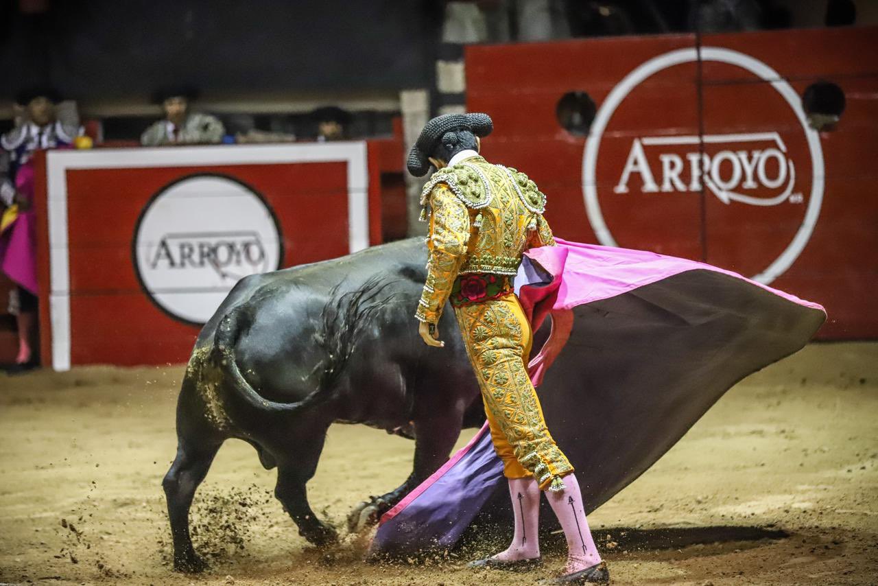 César Ruiz, única vuelta al ruedo en la novillada de triunfadores del ...